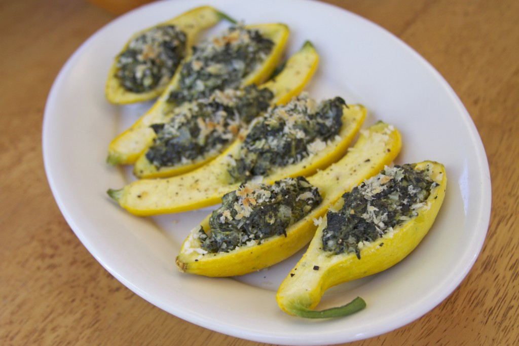 Spinach-Stuffed Squash #Recipe - Motherhood Defined