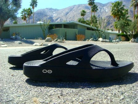 Discover the difference of OOfoam. OOFOS Sandals Giveaway - Motherhood ...
